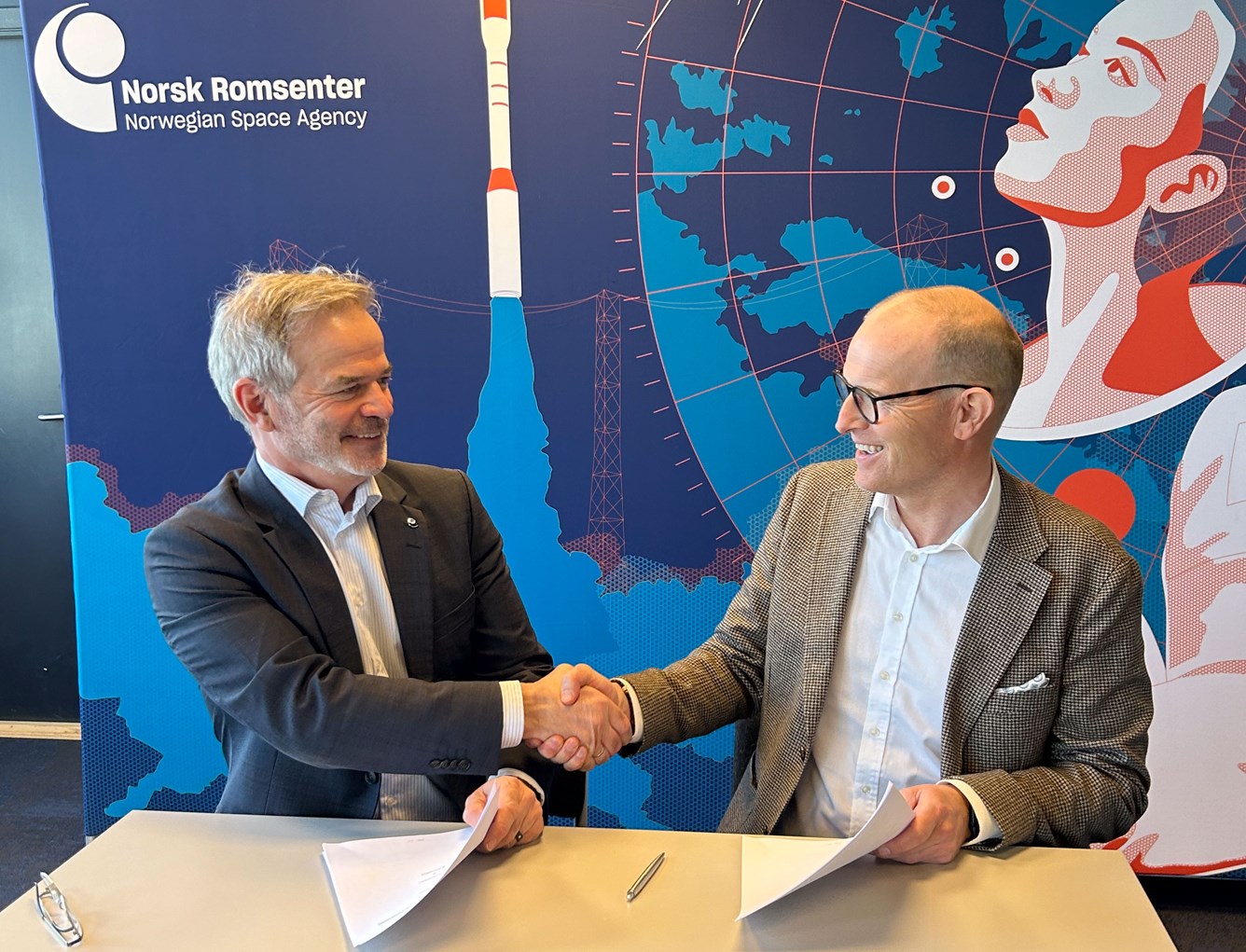 Ny samarbeidsavtale med Norsk Romsenter | Kartverket.no Ny samarbeidsavtale med Norsk Romsenter | Kartverket.no